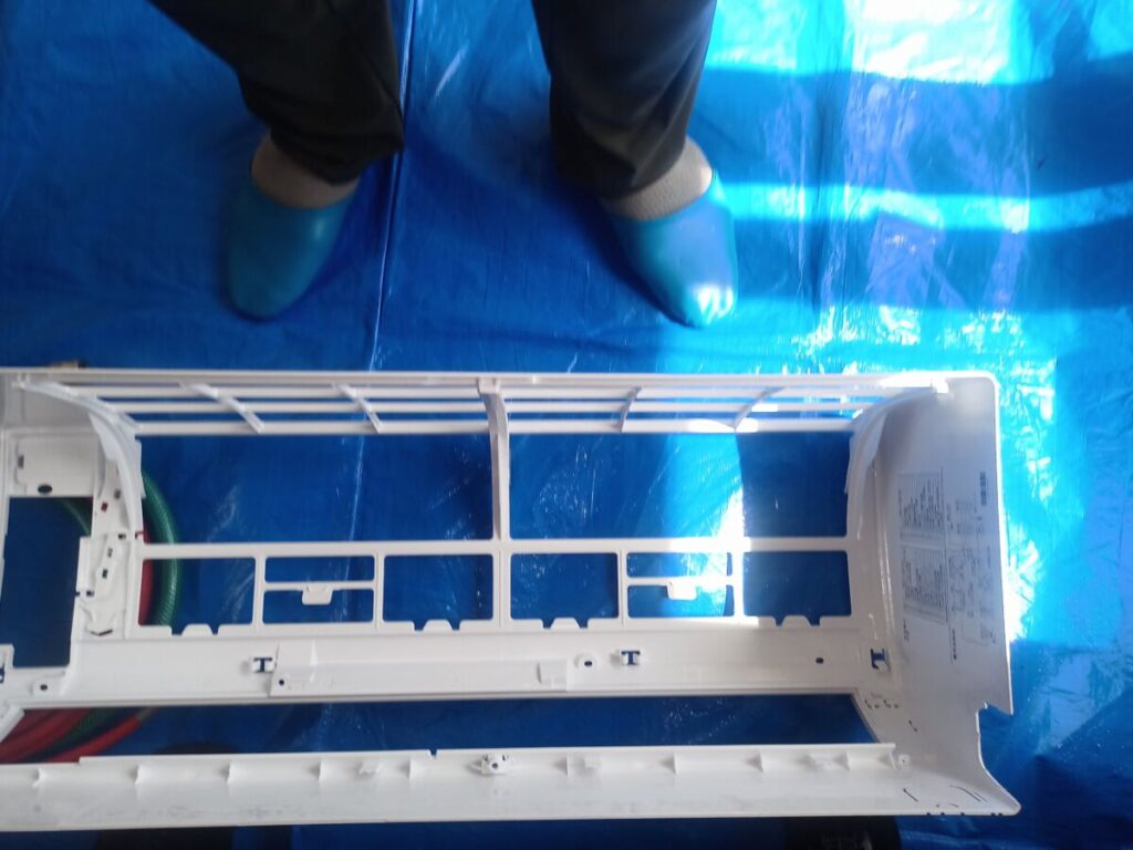 シャープAC-28LFT分解クリーニング